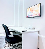 Quarto Duplo Executivo, vista para o pátio | Secretária, secretária adequada para computadores portáteis