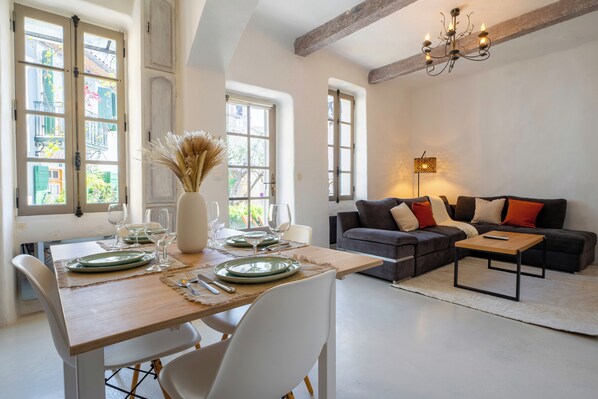 Quarto Duplo Comfort, Vista para a cidade | Sala de estar