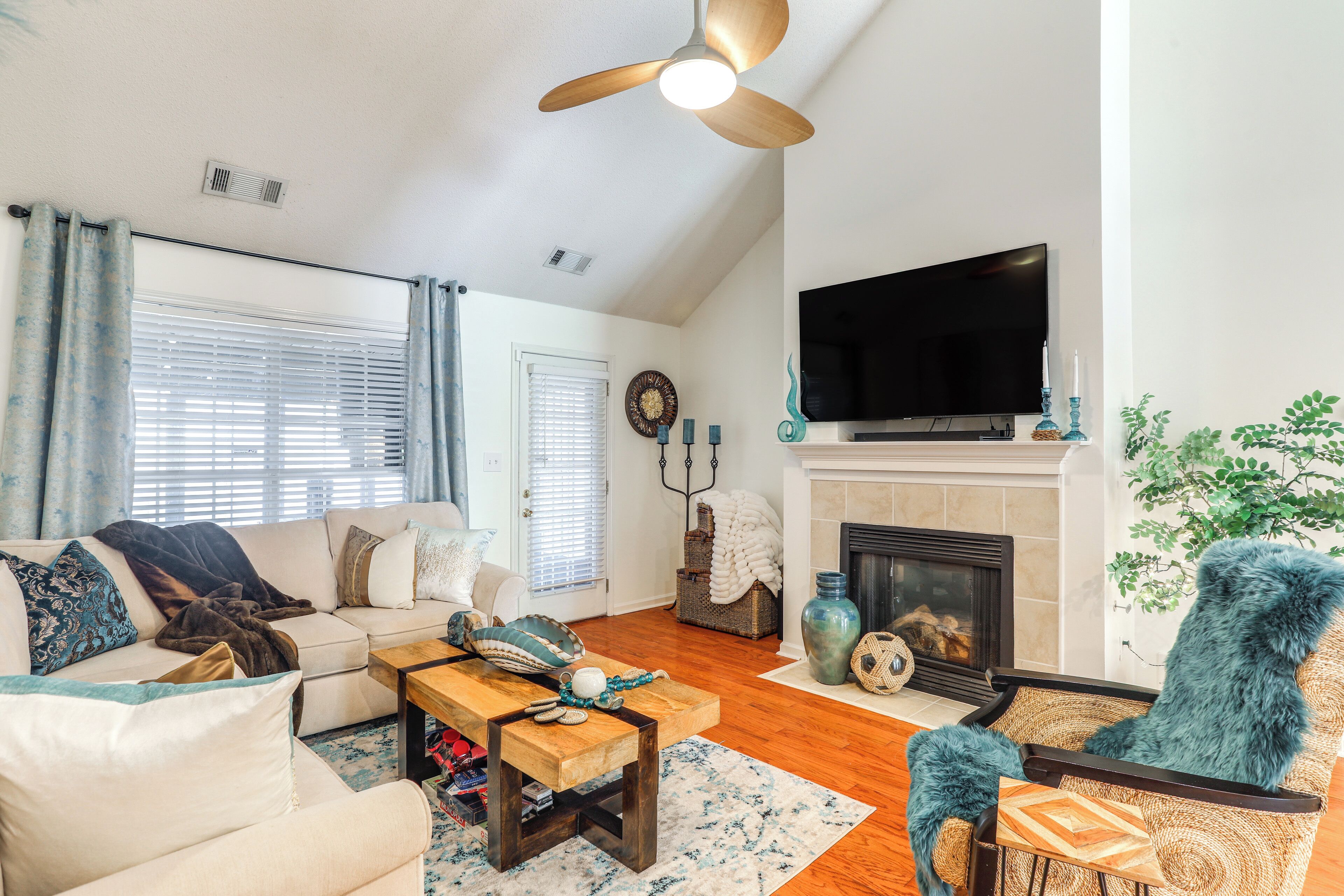 2 Mi To Shelby Farms: Charming Family Home W/ Yard - Germantown, TN