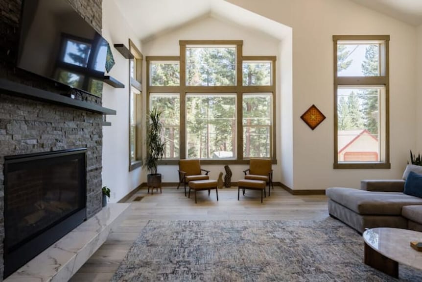 Lux Retreat 4bd/3.5b North Lake Tahoe W/hot Tub - Lake Tahoe