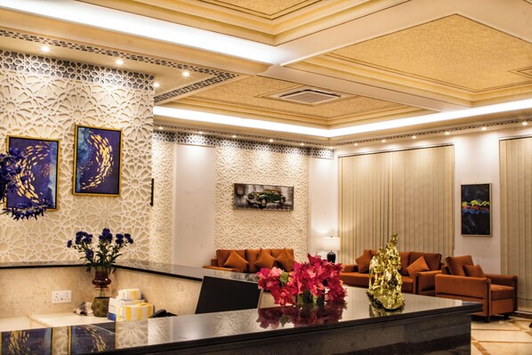 Área de estar no saguão