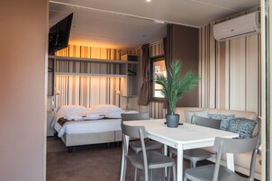 Trailer, 1 cama de casal, para não fumantes, cozinha americana | Área de estar