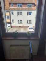 Quarto Clássico, vista para o pátio | Secretária, Wi-fi grátis 