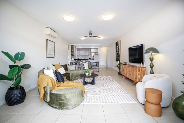 Luxury Cairns Stay With Pool And Bbq - Cairns