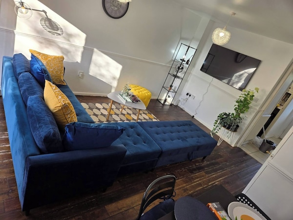 Tranquil Getaway In Wolverhampton - Perfect For Relaxation - Wolverhampton
