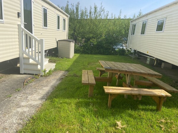 Newquay Bay Park 3-bed Caravan, Sleeps 6 - Newquay