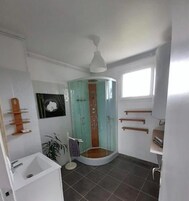 Apartamento Familiar, vista para o jardim | Casa de banho