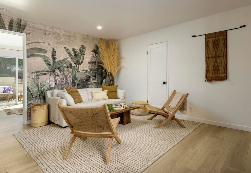 Seaside | Newly Renovated - Summerland, CA
