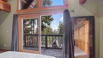 5 quartos, com decoração personalizada, com mobília individualizada