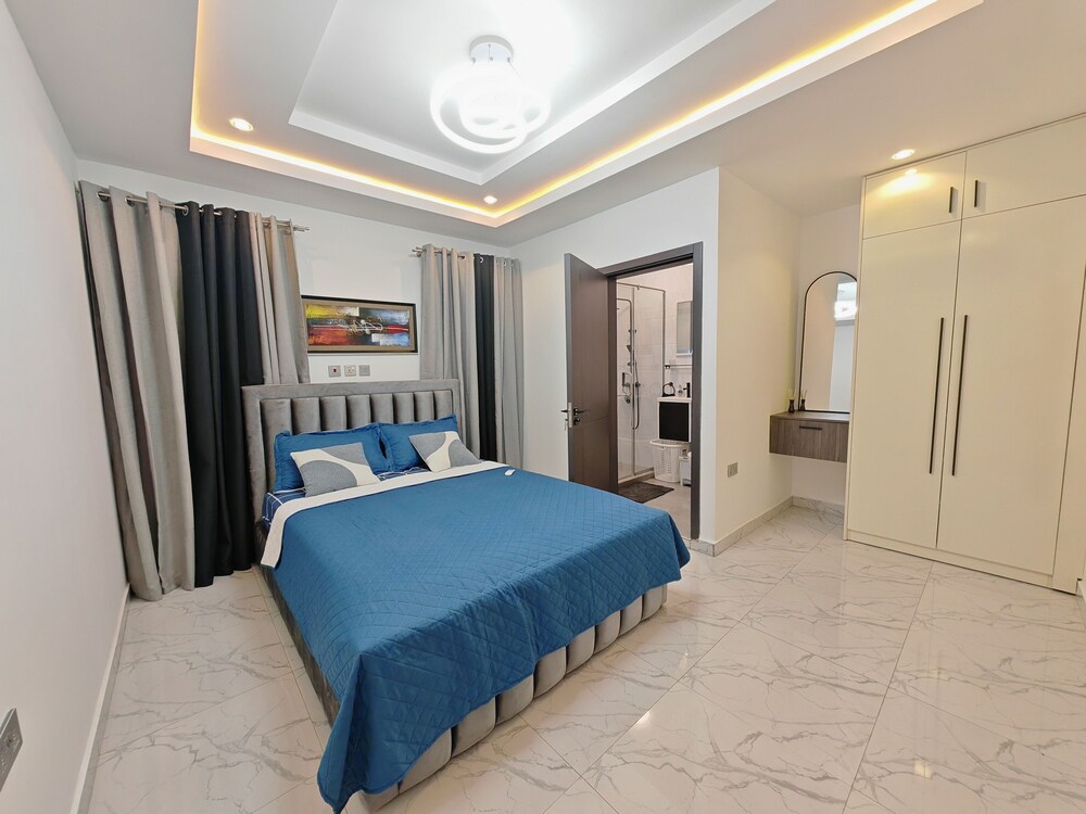 Just Home (Two bedroom duplex @ Lakeside) Accra - Adenta | Vrbo