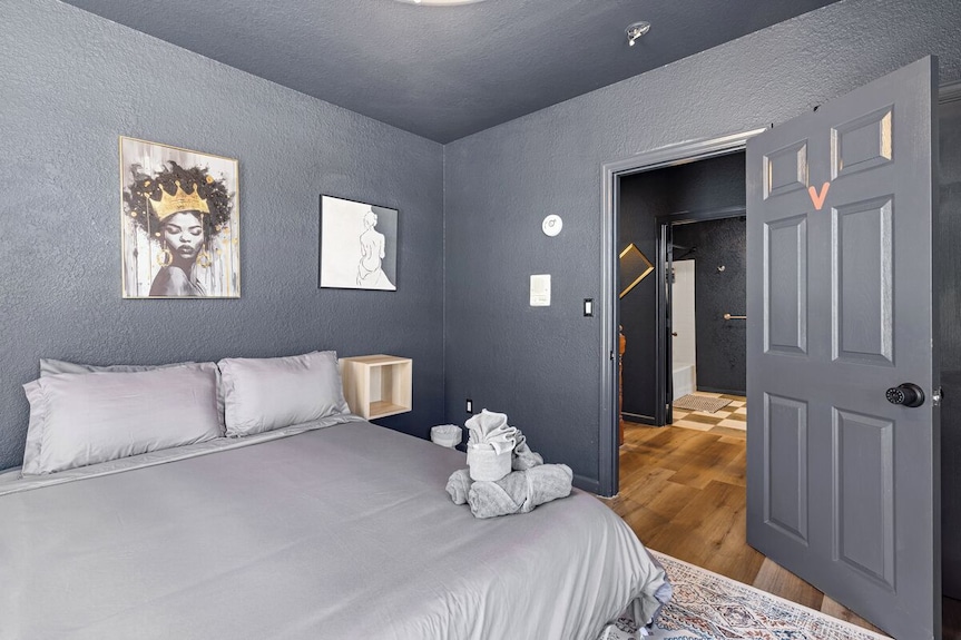 Urban Theater Retreat-6br - Walk To Balboa Park - San Diego, CA