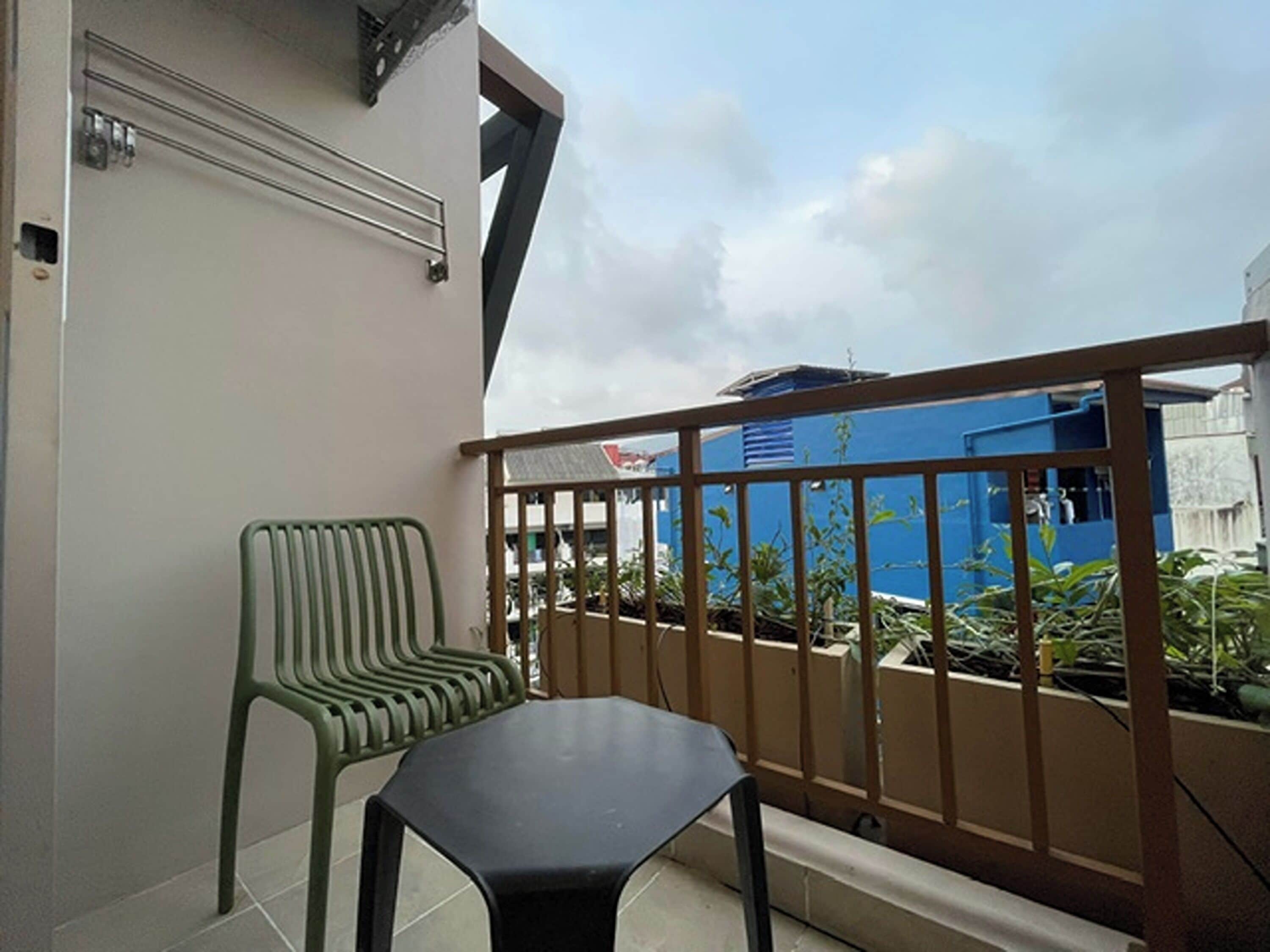 Deluxe King Mountain View with Balcony | Roupa hipoalergénica, cofre no quarto, Wi-fi grátis 