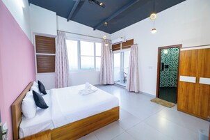 Apartamento executivo, sacada, vista para a montanha | Ferros/tábuas de passar roupa, Wi-Fi de cortesia