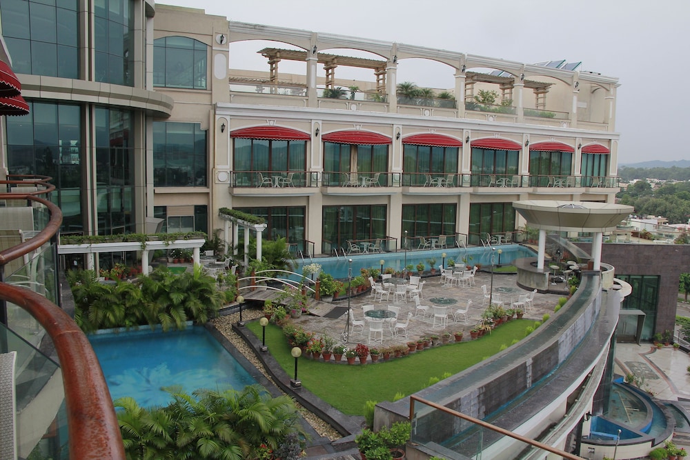 The Bellavista Hotel - Panchkula