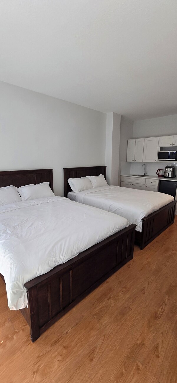 New Royal Inn - New Westminster