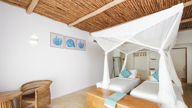 Villa Clássica, pátio, vista para o mar | Cofre no quarto, ferro/tábua de engomar, Wi-fi grátis 
