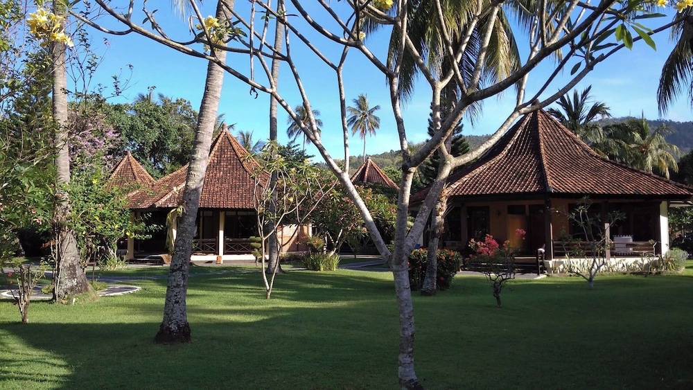 Mascot Beach Hotel Senggigi - Lombok