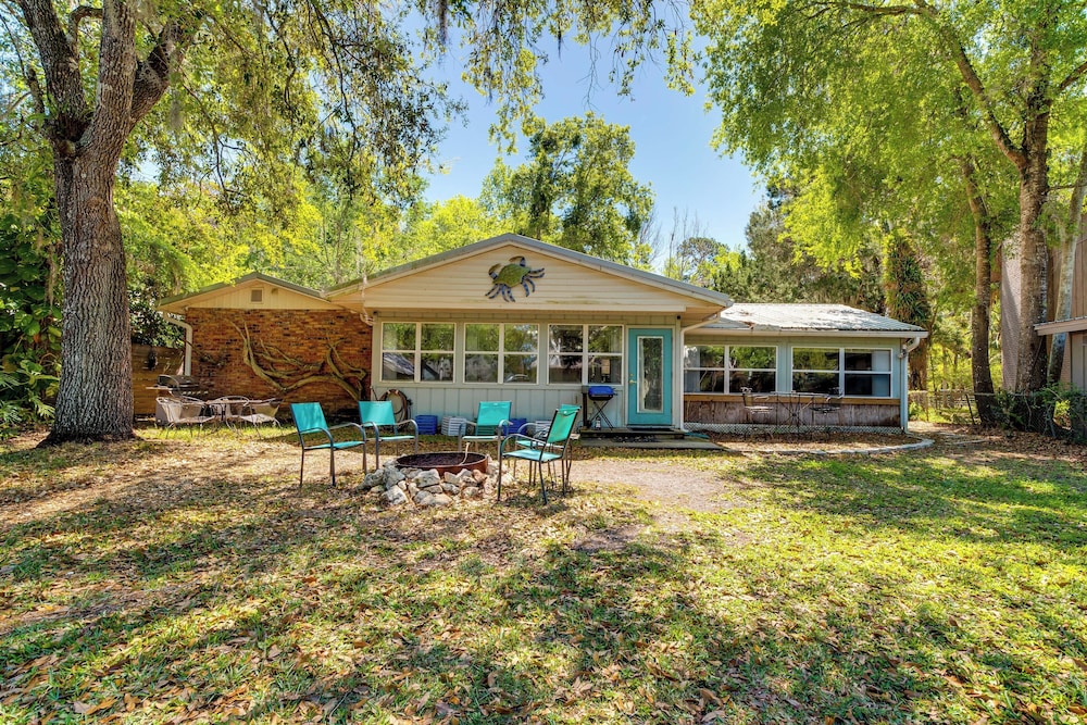 Boat Slip & Fire Pit: Peaceful House - Homosassa