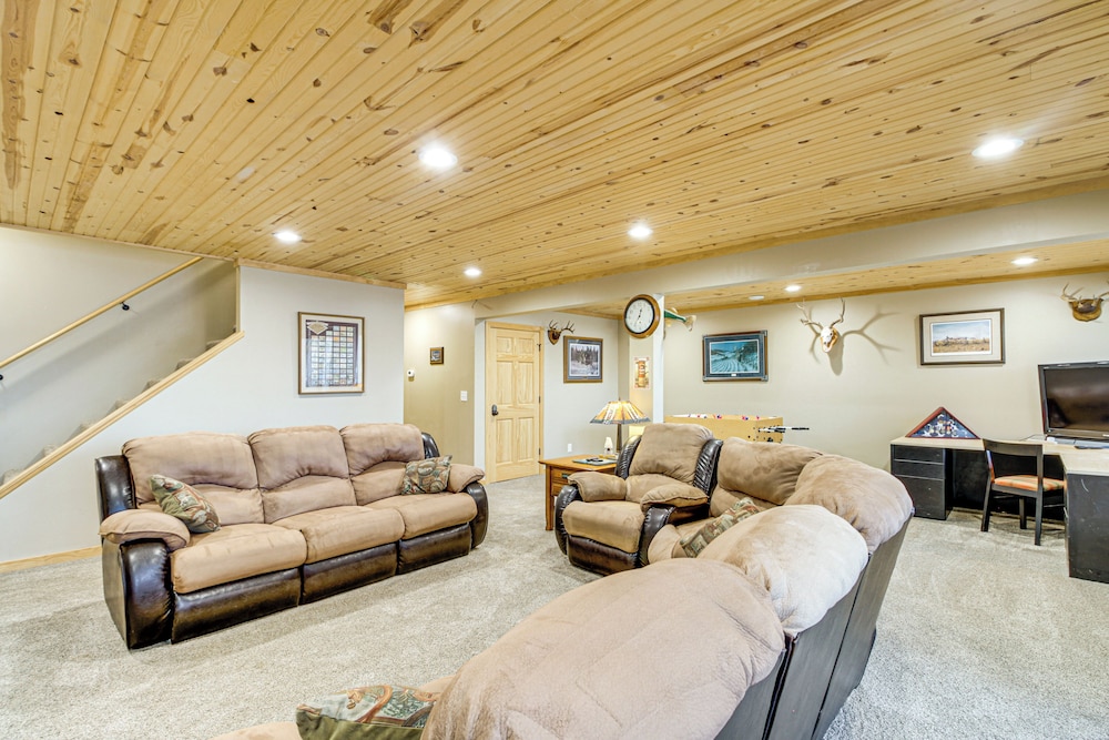 Fish & Swim: Lakefront Mora Home On 2 Acres! - Mora, MN