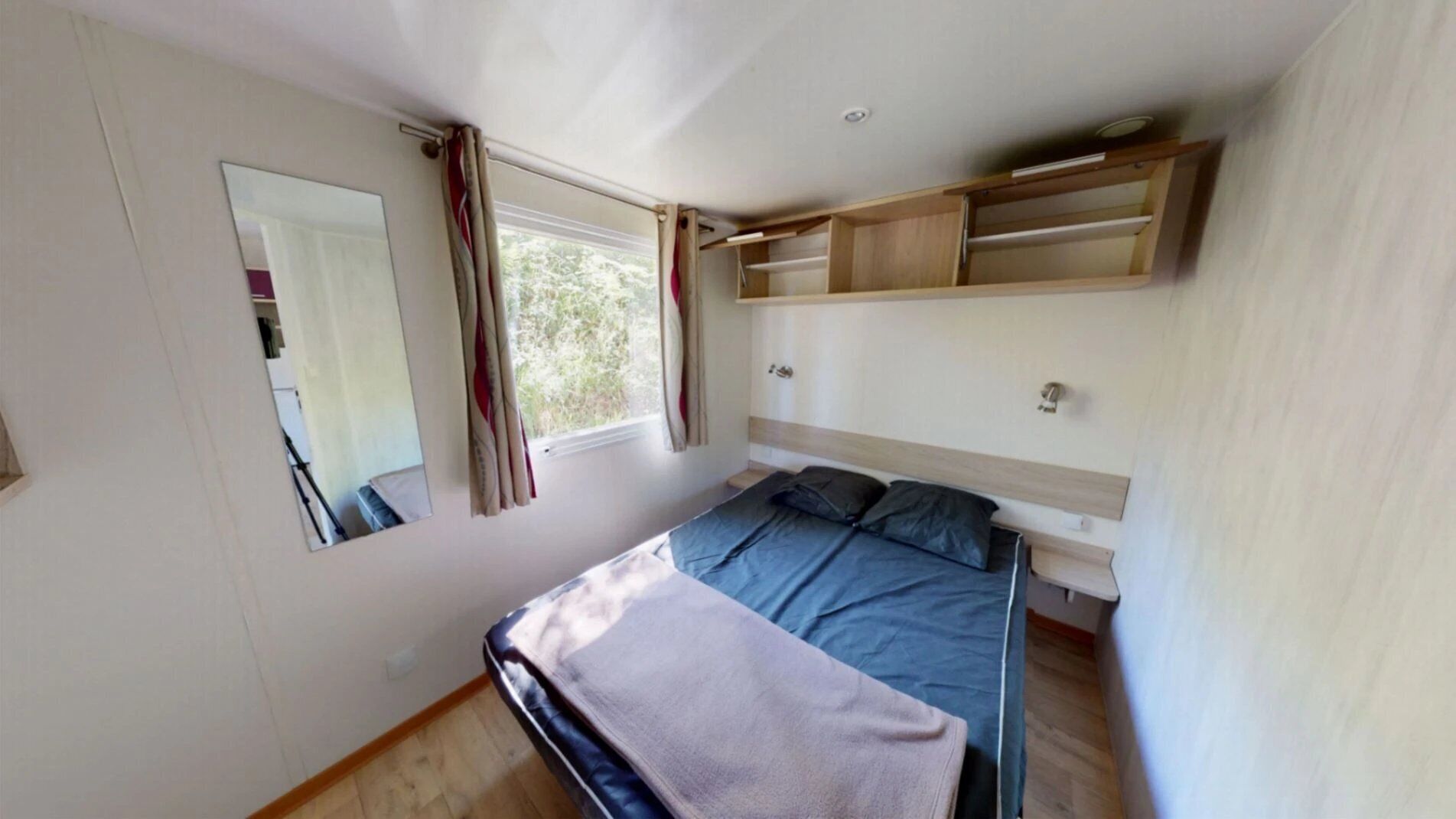 Zecamping 4 éToiles Familial Piscine Couverte Locatif Tv 31m2 - Vic-sur-Cère