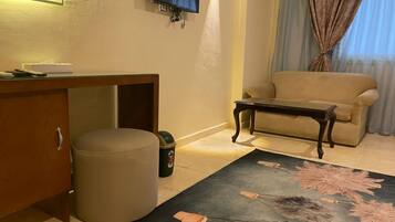 Quarto triplo superior | Wi-Fi de cortesia, roupa de cama