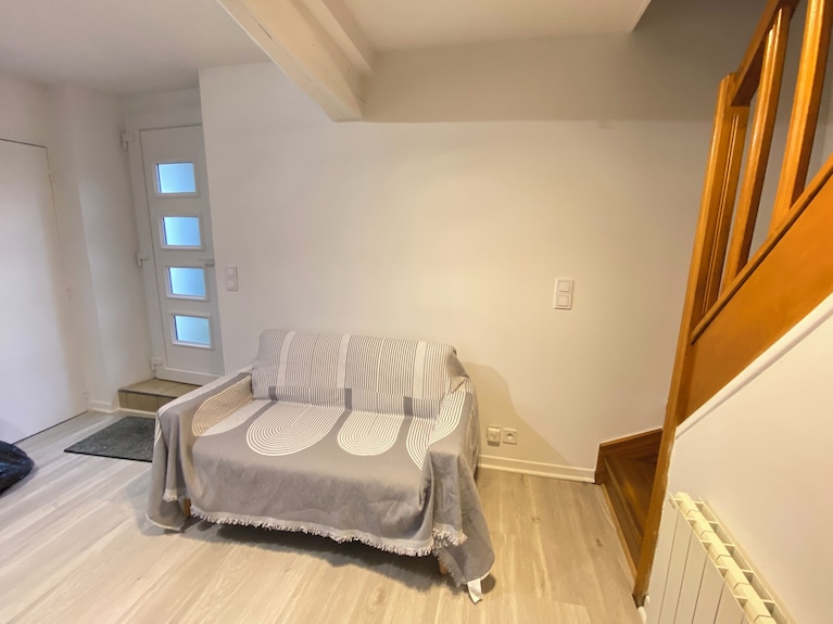 Maison Margnotine Avec Cour Et Parking Privatifs. - Compiègne