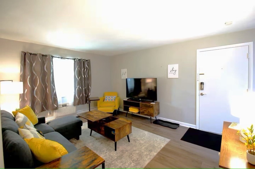 Mellow Mimosa Mission, Condo -Minutes To Wpafb & Wsu, Fast Wifi, A/c - Yellow Springs, OH