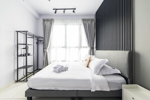 Apartamento superior, ar-condicionado | Wi-Fi de cortesia, roupa de cama