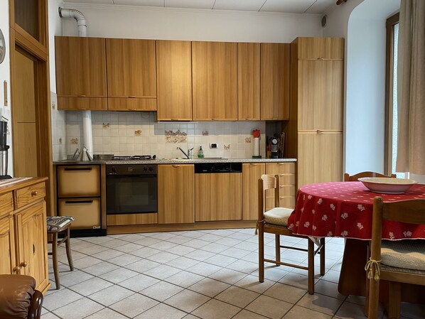 Apartamento, para fumantes | 2 quartos
