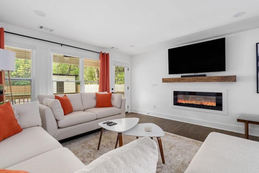 3br Entertainment Home Near The Braves, Sleeps 10 - Acworth, GA