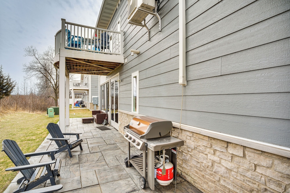 Home Near Road America & Elkhart Lake - Elkhart Lake, WI