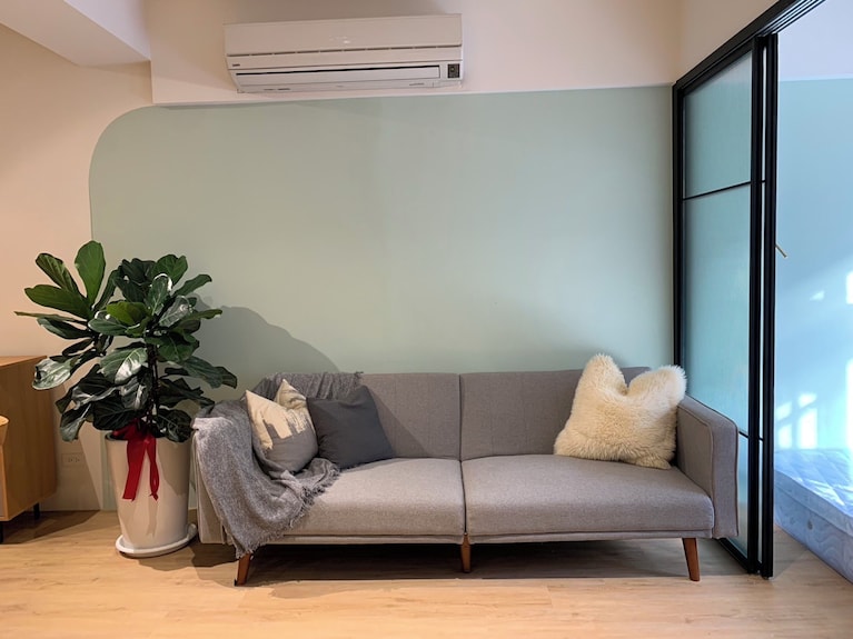 Chic Studio Apartment With Wifi, Ac Near Jianguo Weekend Flower Market - Taipei