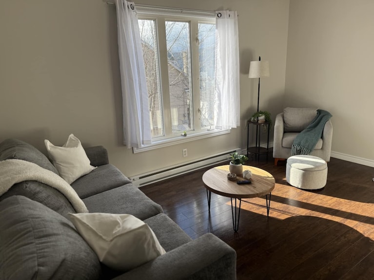 Stunning Views Of The Bay And Close To All Amenities! - Grand Lake