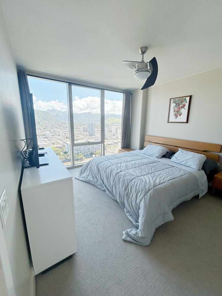 Allure Very Nice 2-bedroom condo 30 Day Rental Minimum - Honolulu | Vrbo