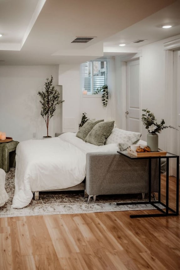 The Barrie Nook- 2 Bed-coffee Bar-reading Nook -