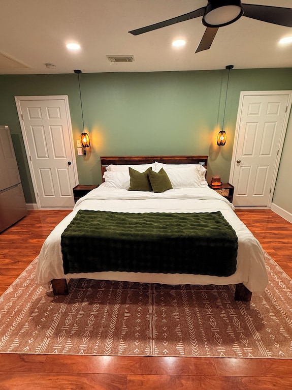 Tranquil Suite Private Bath + Entry - Houston, TX