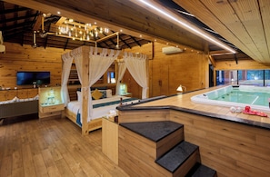 Suite de Luxo, vista para o mar | Cofre no quarto, secretária 