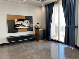 Suíte luxo, sacada | 1 quarto, cofres nos quartos, escrivaninha