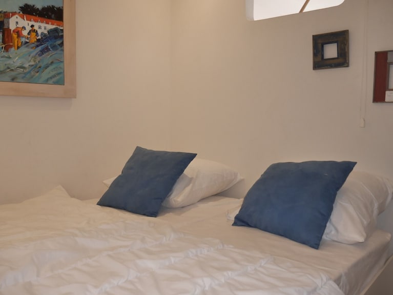 Charming Apartment In The Heart Of Le Palais, Near Shops And Beach - Le Palais