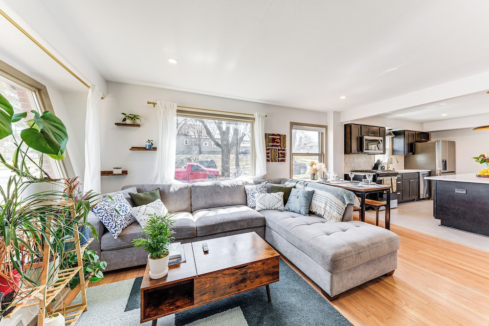 6 Mi To Summerfest Park: Home W/ Game Room! - Milwaukee, WI