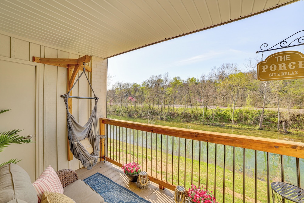 Walk To Branson Landing: Condo W/ Resort Amenities - Rockaway Beach, MO