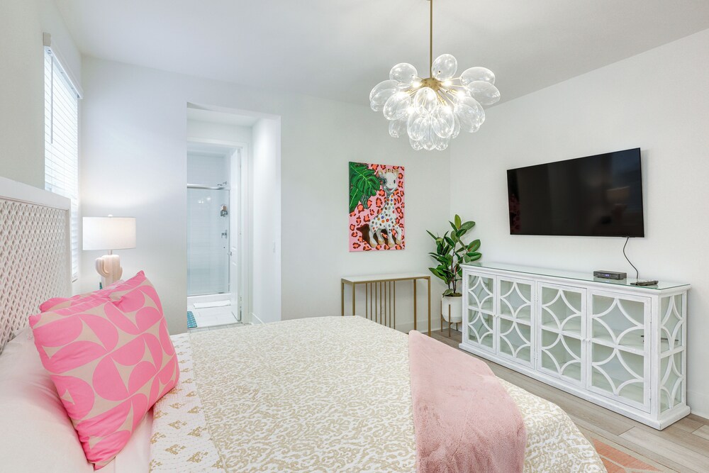 Luxe Indio Lake House 7 Mi To Coachella! - Indio, CA