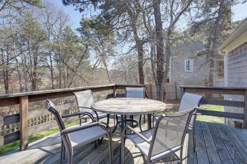 Swan River Views, Bbq Ready: West Dennis Home - Dennis, MA