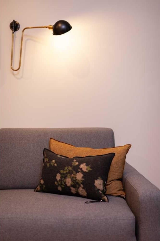 Hotel Tinah: Elegance And Comfort Near The Champs-elysees - Parigi