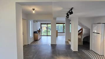 Vila, vista para o jardim | Cozinha privada