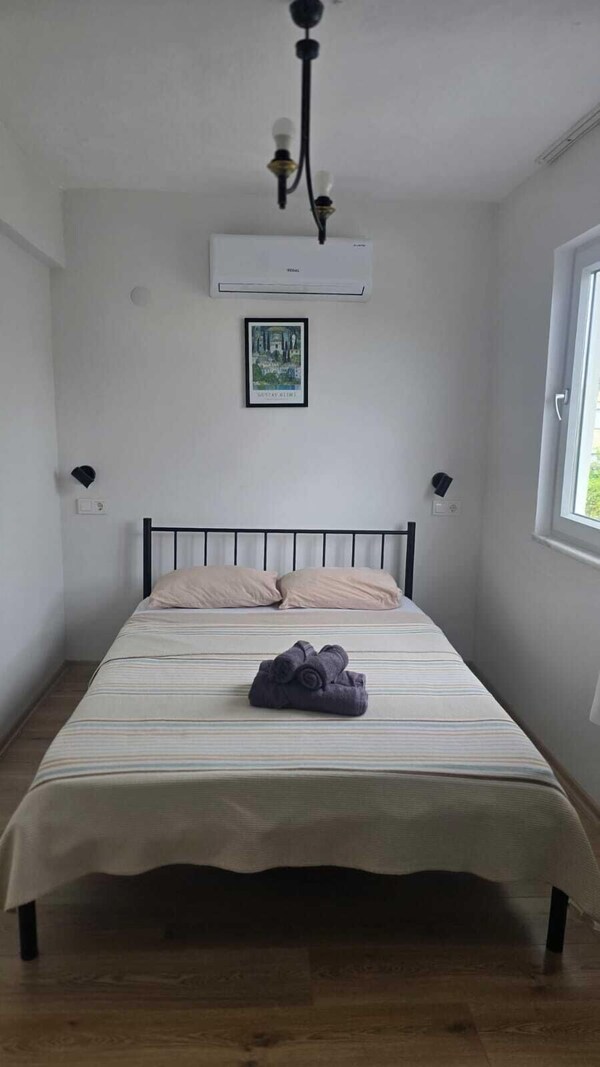 Villa Olinda 4 Bed With Huge Garden - Boğazkent