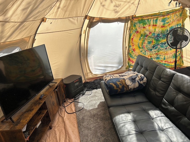 Glamping At The Promised Land Campground- The Vidalia Tent - テネシー州