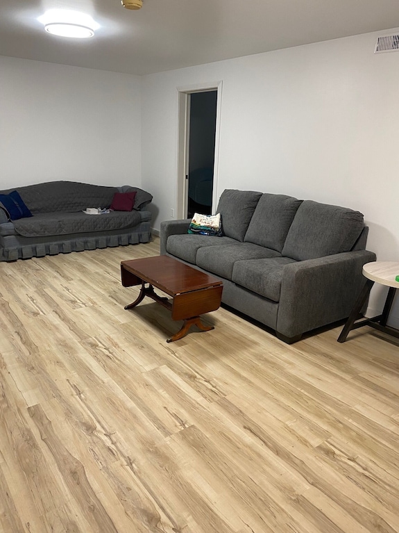 Lakeside Bungalow Retreat In Cambridge Narrows, Nb - Nouveau-Brunswick