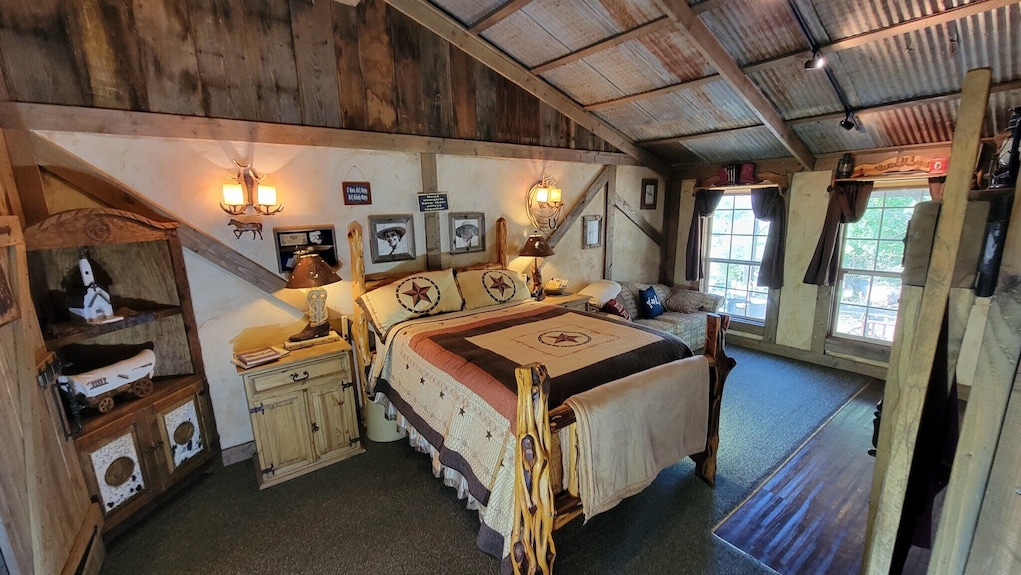 Covered Porch, River Access In Enchanting Fredericksburg - Fredericksburg, TX