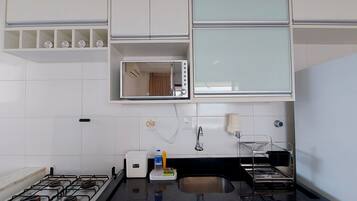Apartamento Standard | Cozinha privada | Uma cafeteira/bule